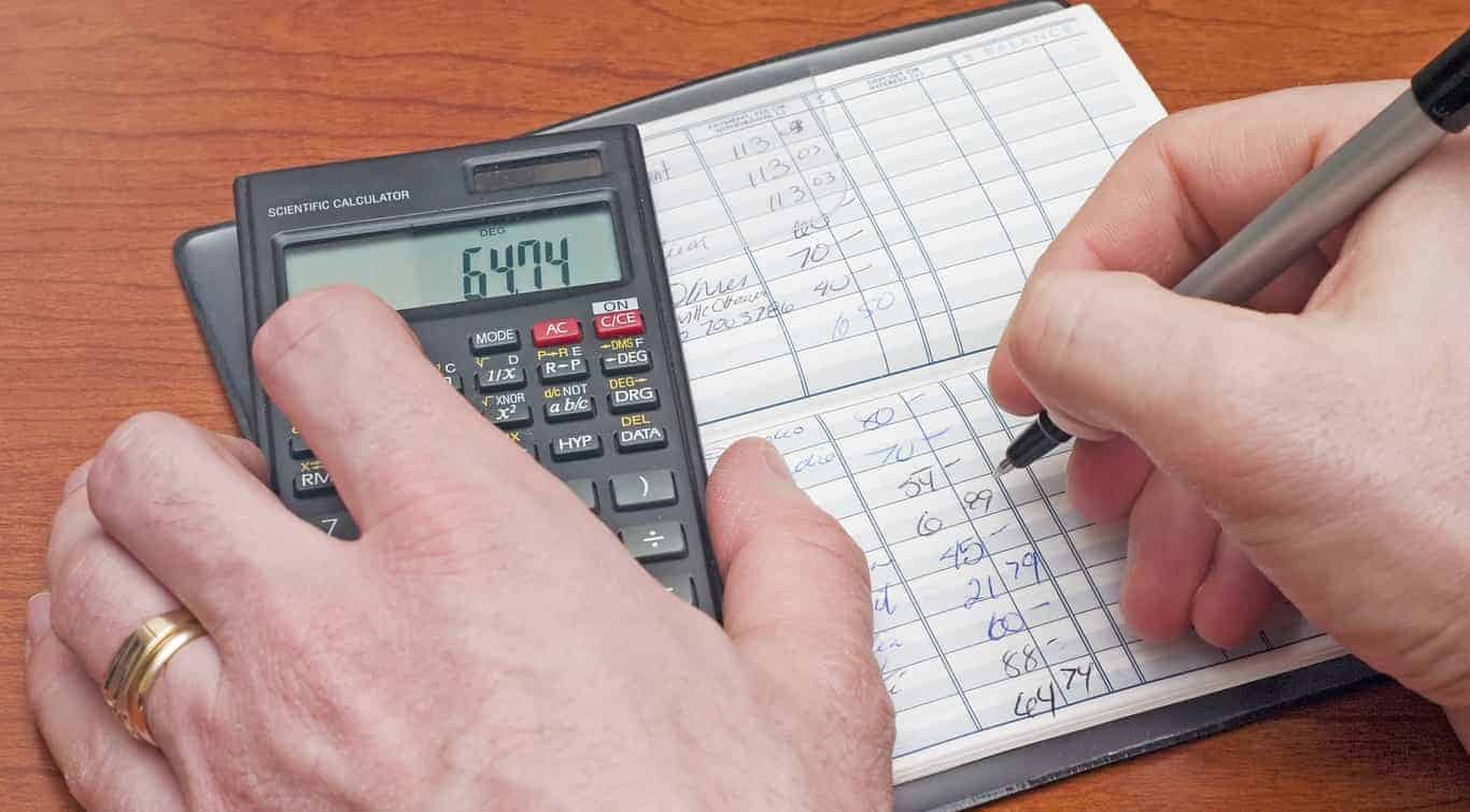 ¿Te enseñaron a llevar bien tu cuenta de cheques? - CVCLAVOZ