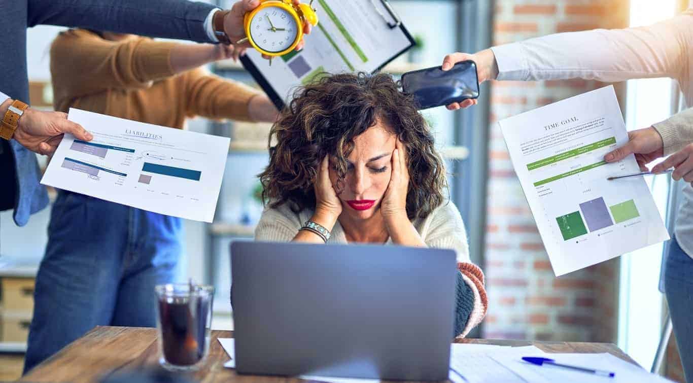 ¡Detente! ¿qué te tiene afanado? - CVCLAVOZ